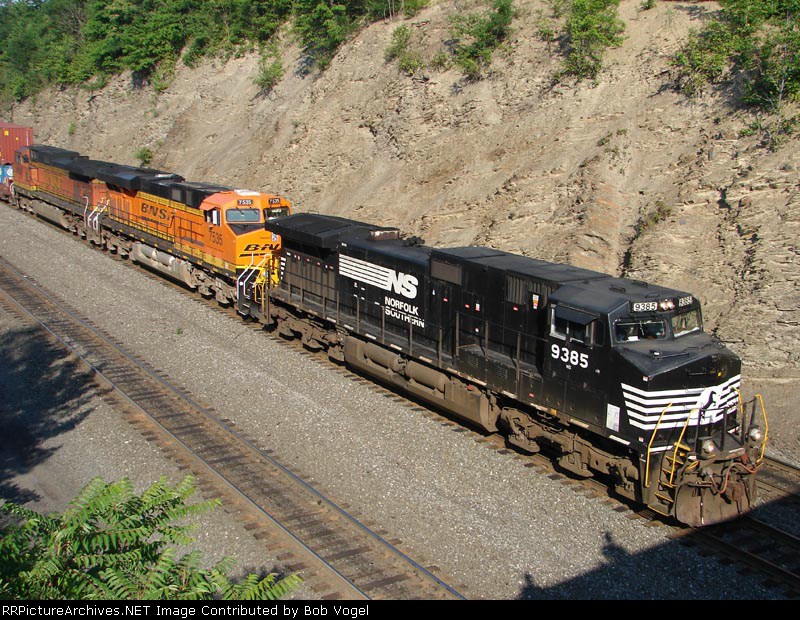 NS 9385 & BNSF 7535